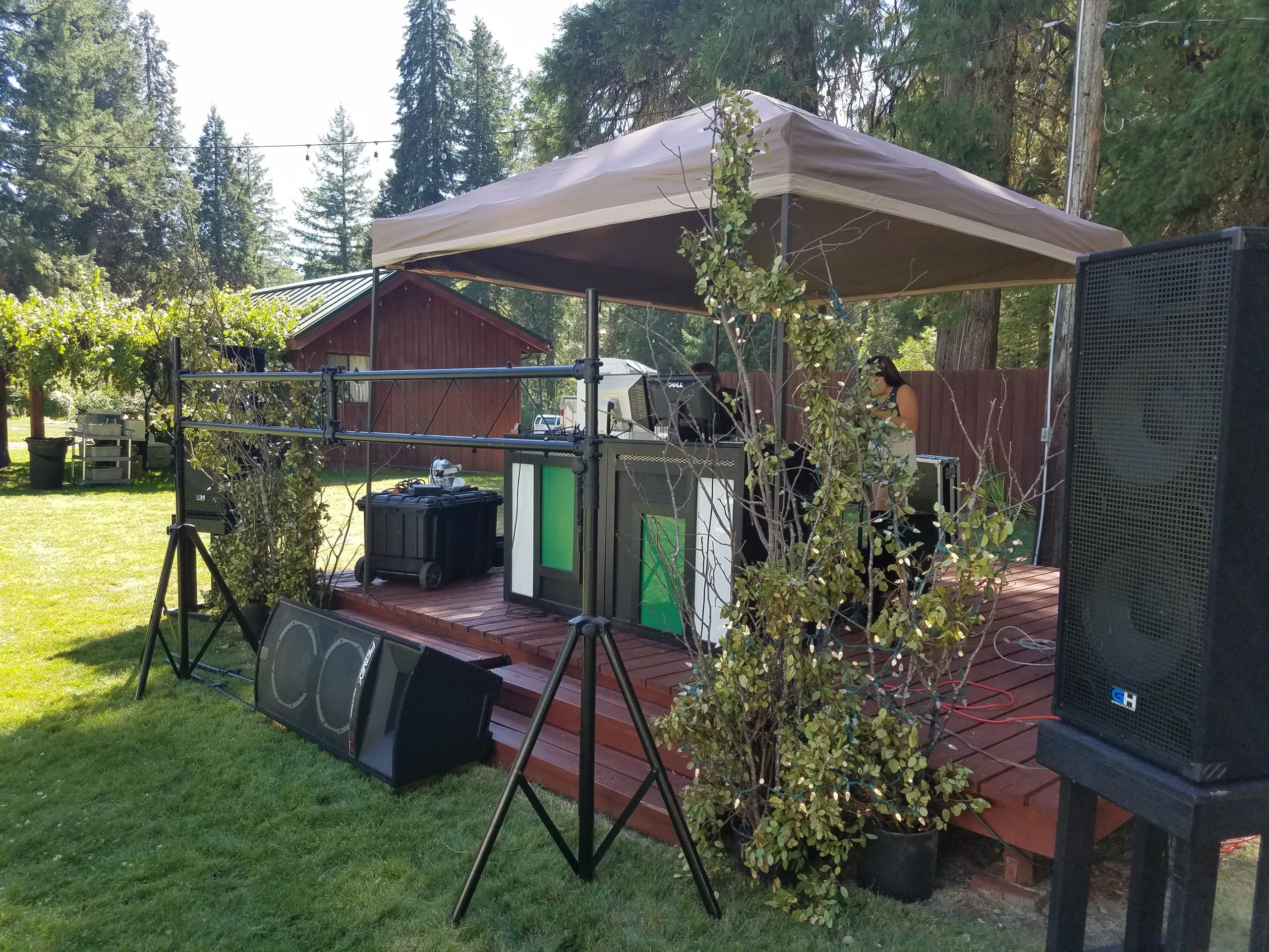 20 - Holiday Farm Resort Wedding Venue